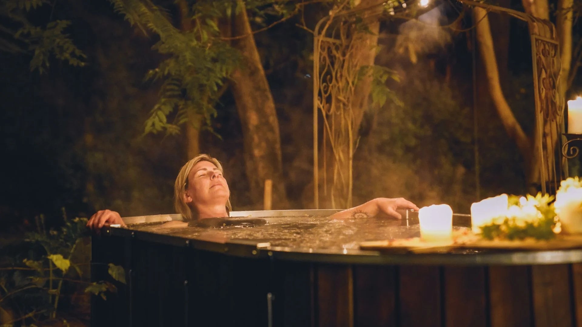 Natural Wood-Fired Hot Tubs – Ember Hot Tubs